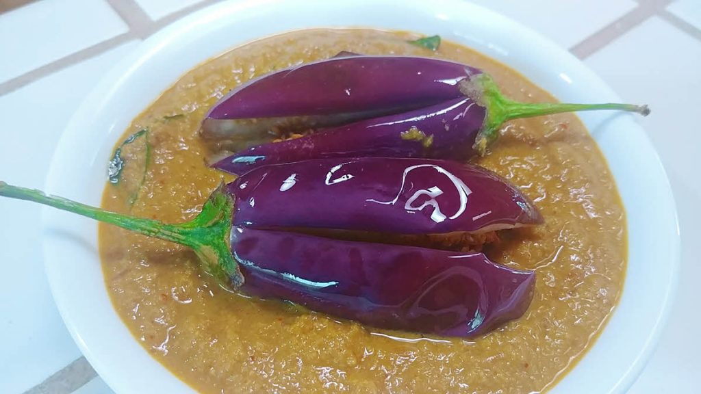 Baghare Baingan - EZPZ Cooking